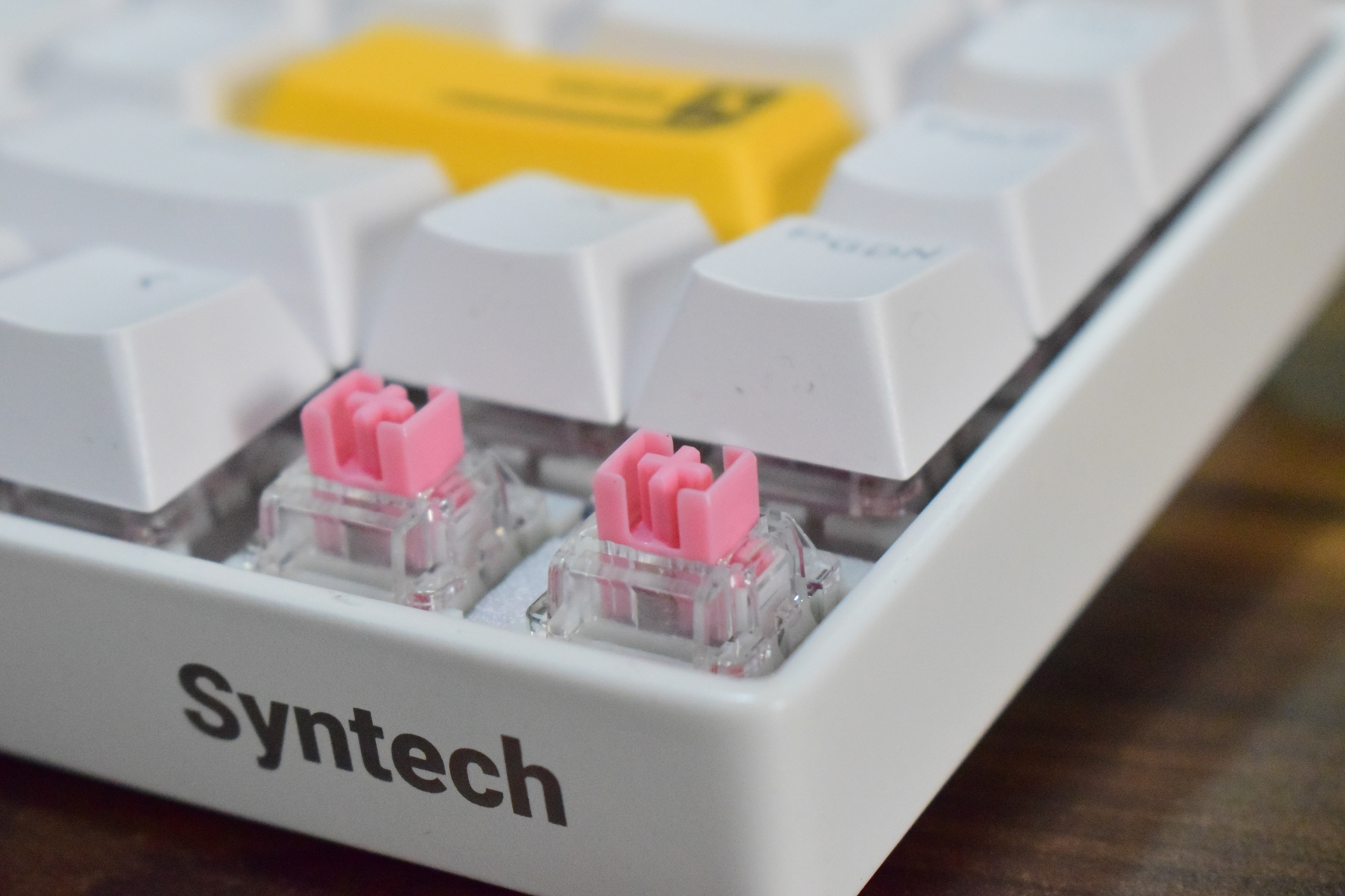 Syntech Chronos G-68: Perfecting the Compact Magnetic Keyboard